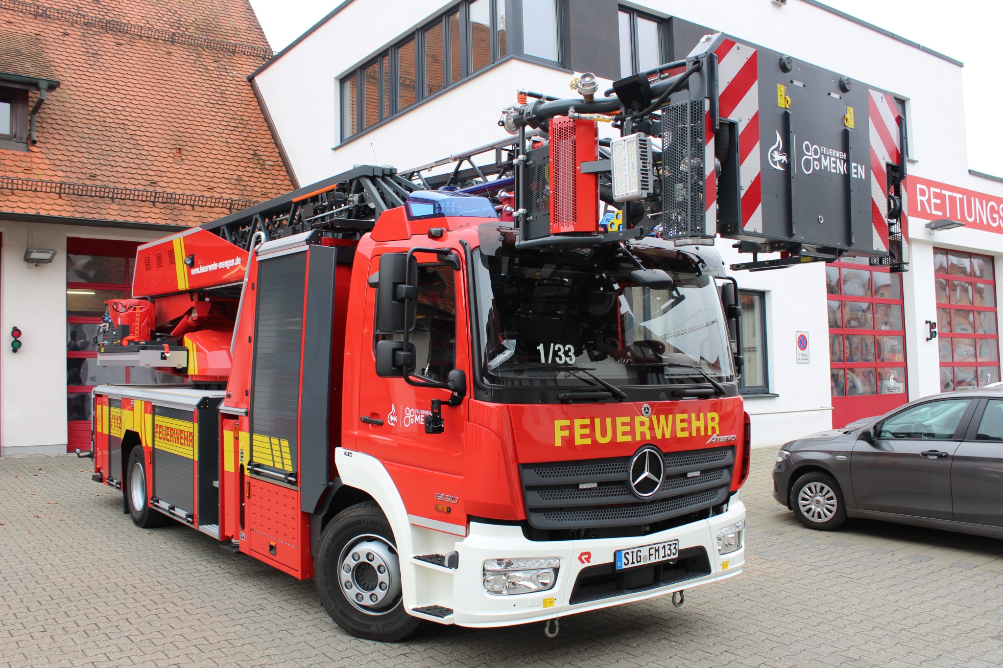 Meldung: Menschenrettung über DLK